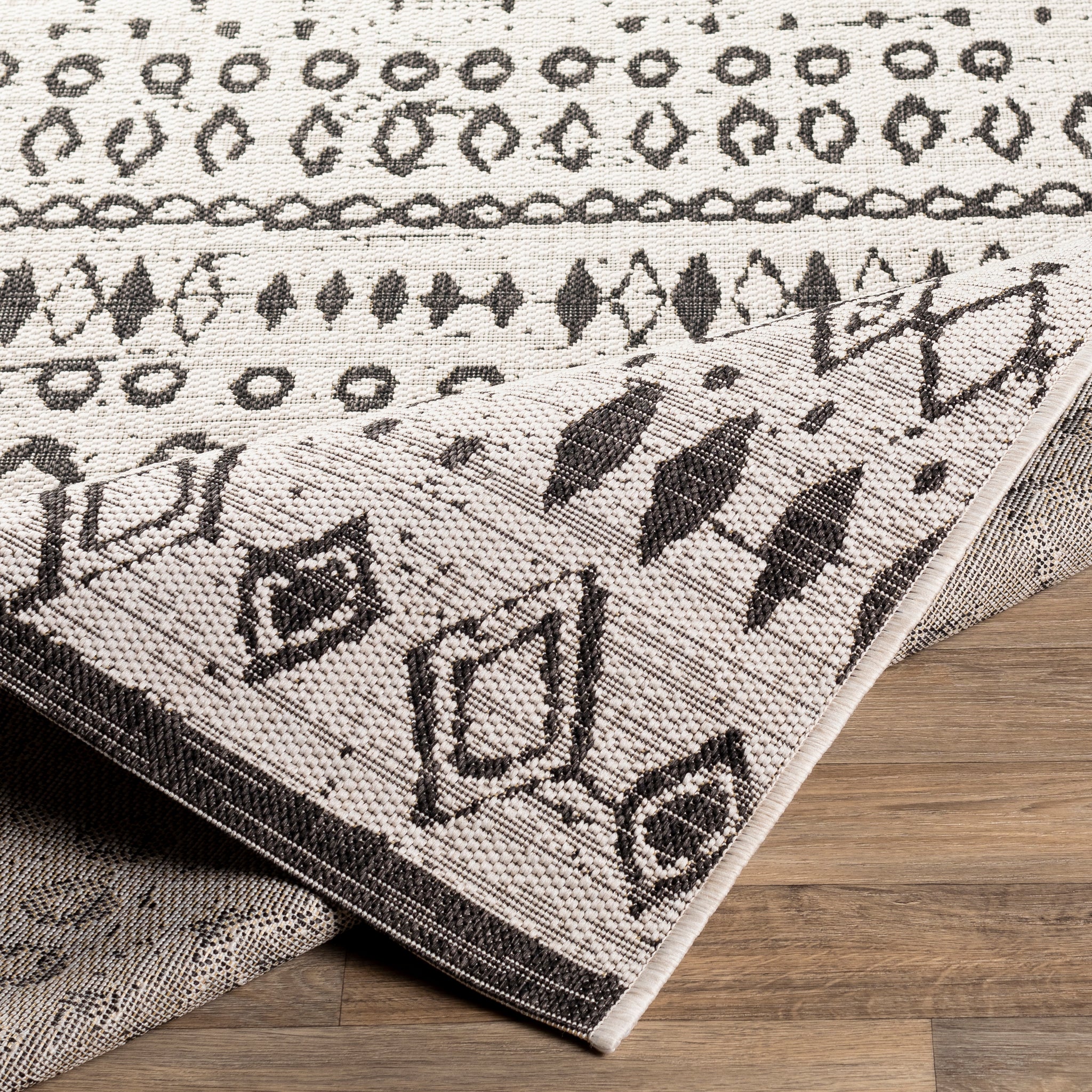 Surya Eagean EAG-2341 Area Rug – Incredible Rugs and Decor