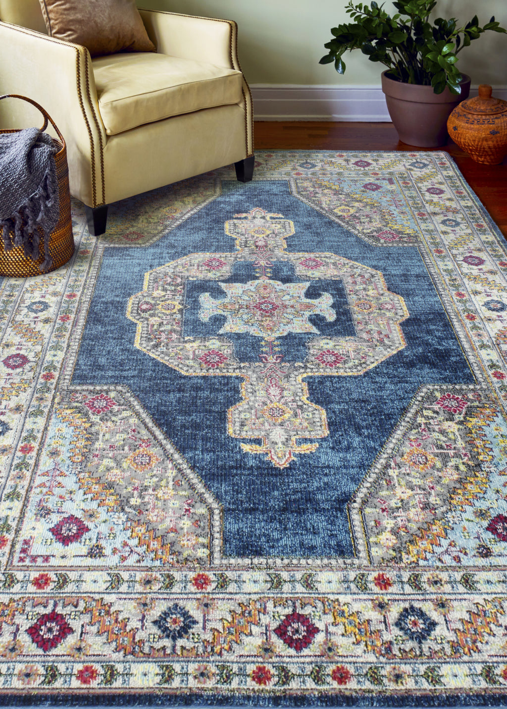 Bashian Charleston C186-R101 Azure Area Rug – Incredible Rugs and Decor