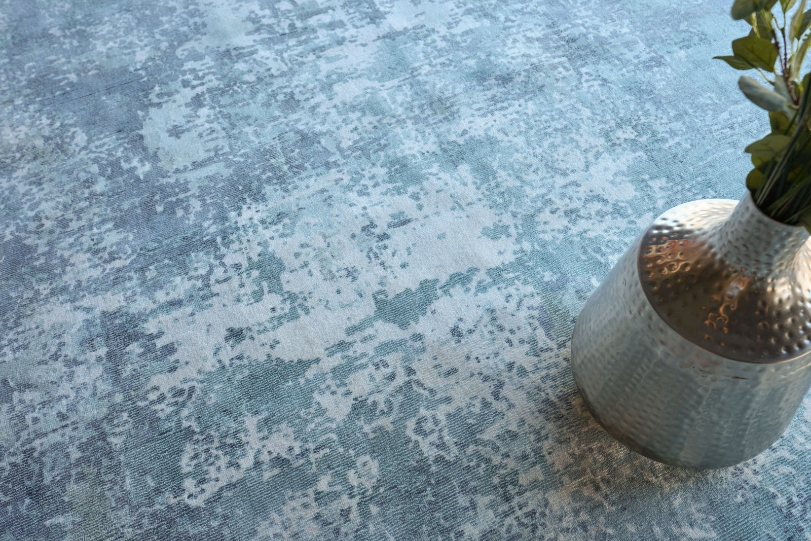 Exquisite Rugs Laguna 4952 Blue/Multi Area Rug – Incredible Rugs and Decor