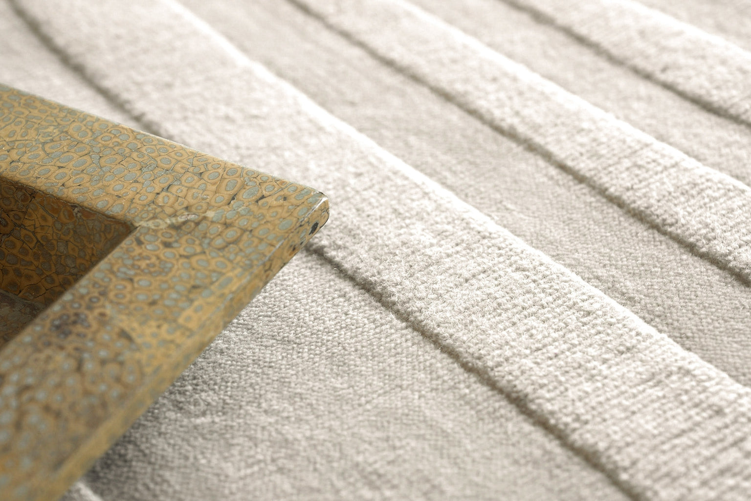 Exquisite Rugs Tempo 6189 Light Silver Area Rug – Incredible Rugs and Decor