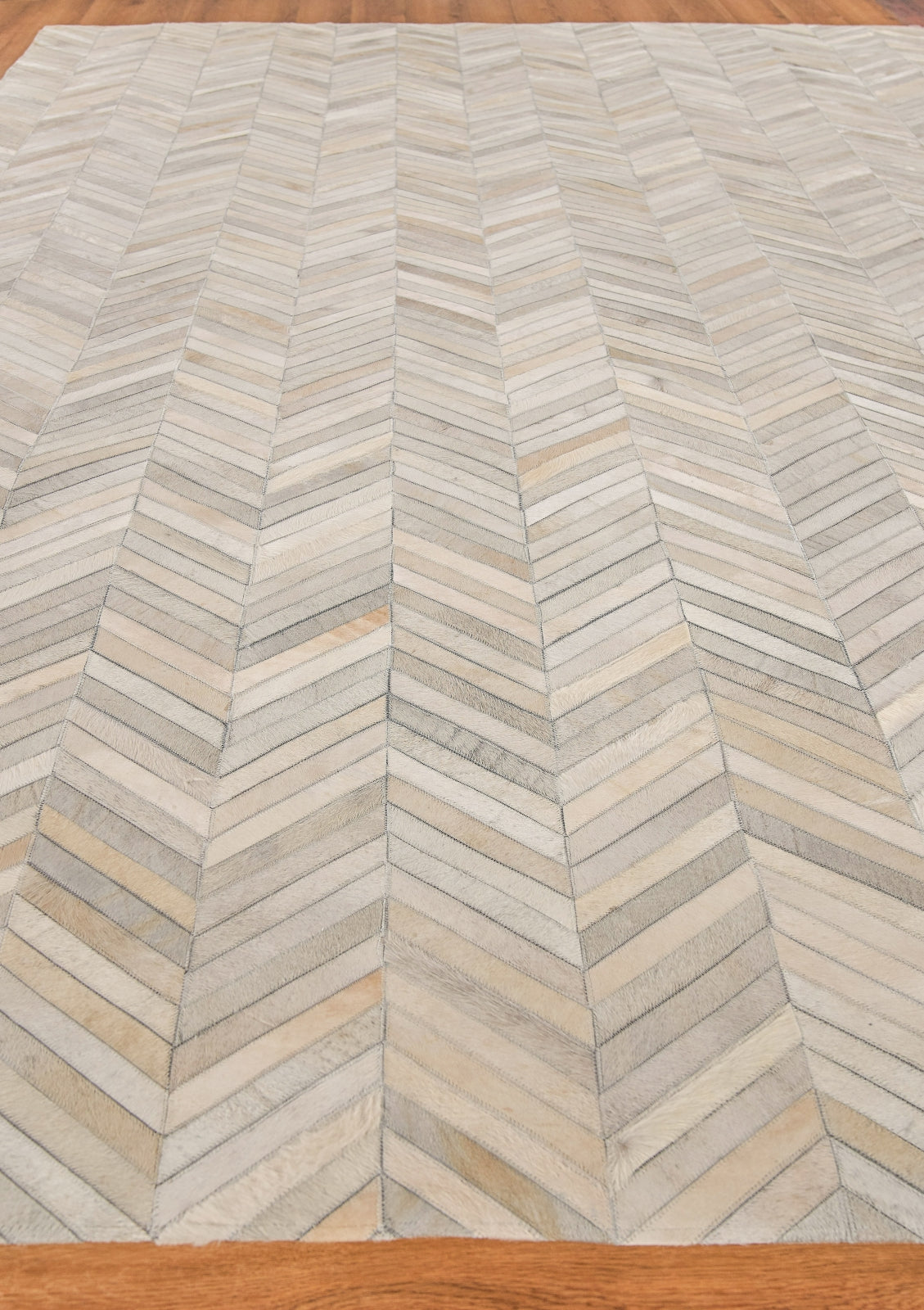 Exquisite Rugs Natural Hide 9904 Silver Area Rug – Incredible Rugs and ...