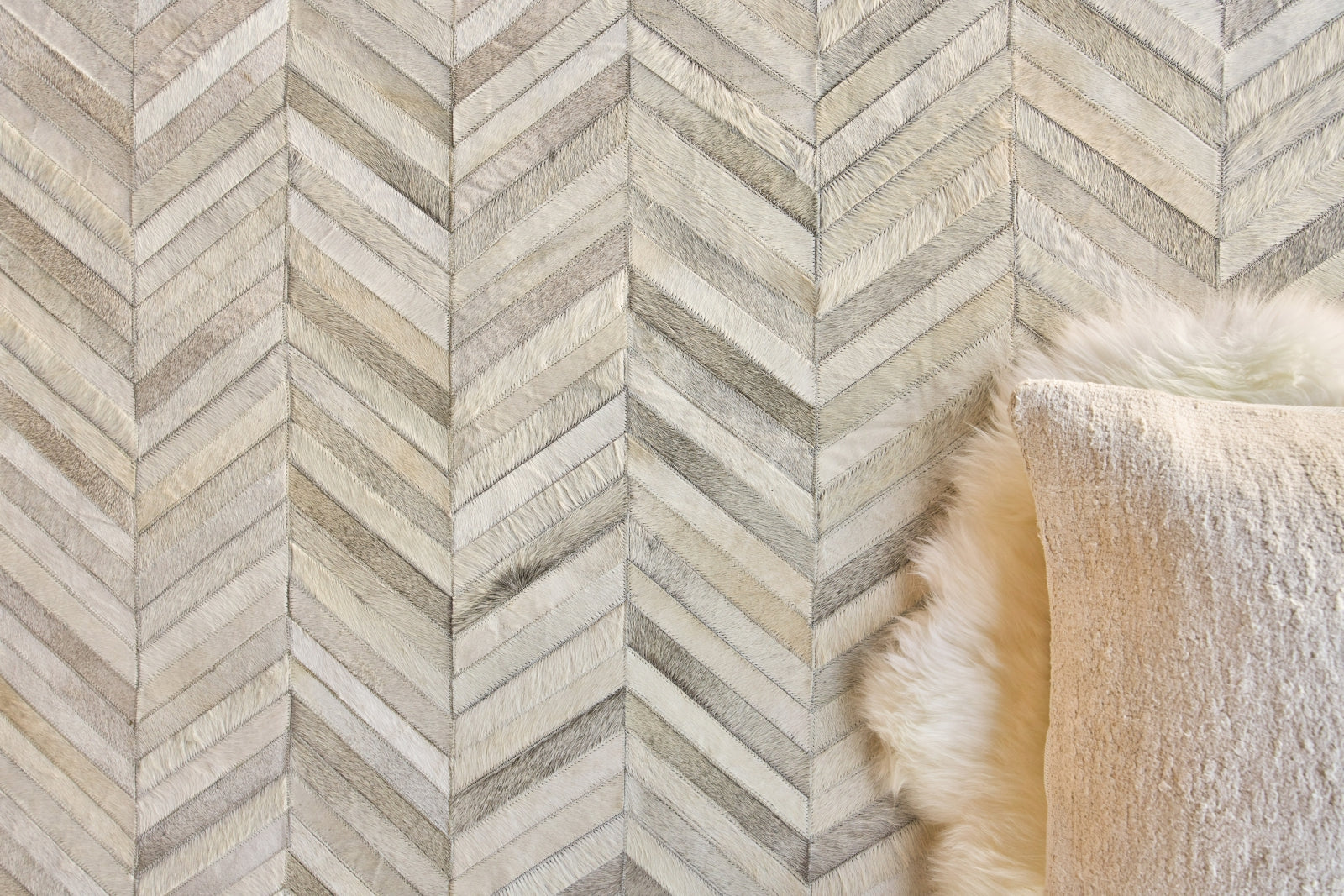 Exquisite Rugs Natural Hide 9904 Silver Area Rug – Incredible Rugs and ...