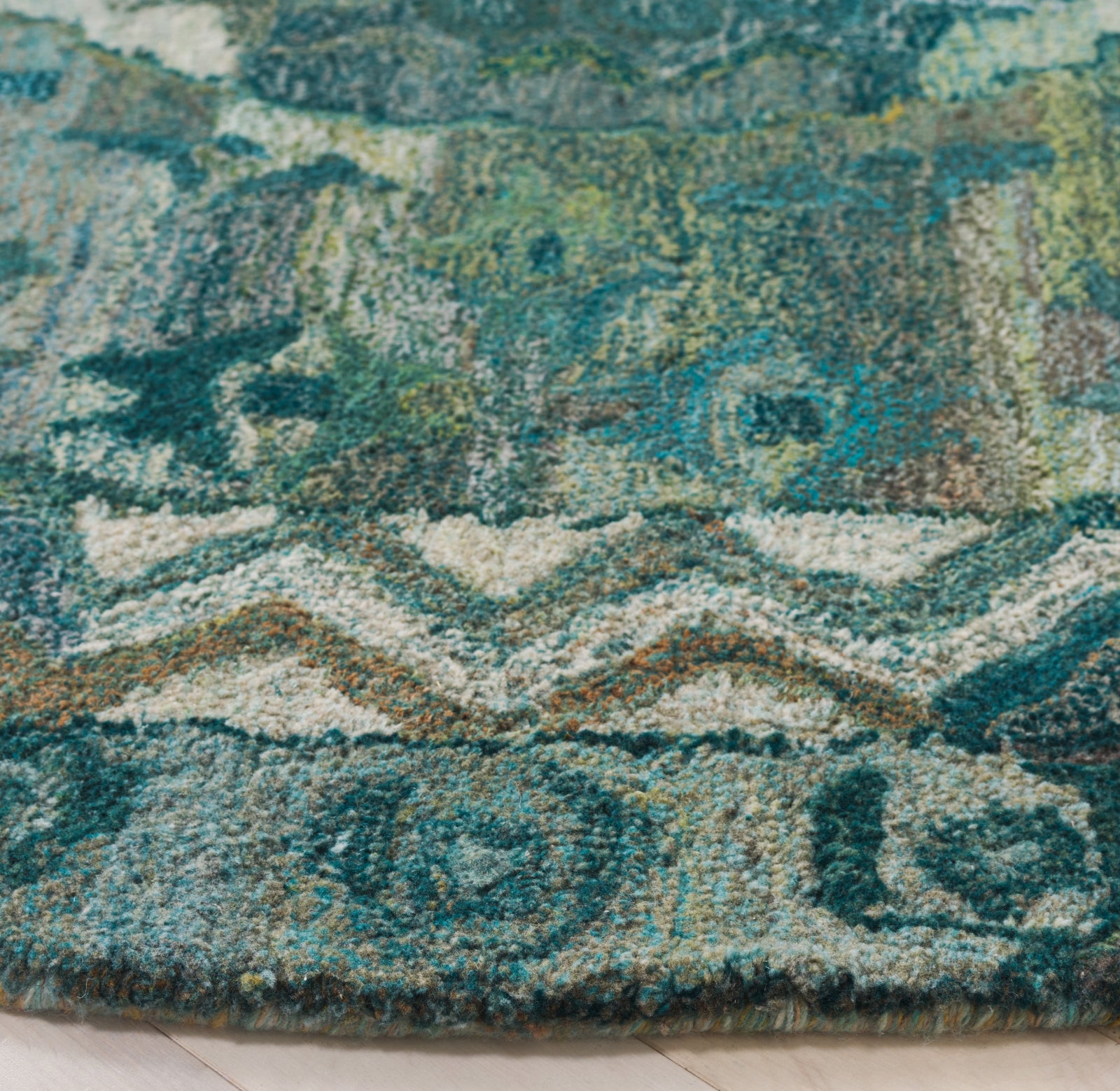 Safavieh Anatolia AN411Y Aqua / Green Area Rug – Incredible Rugs and Decor