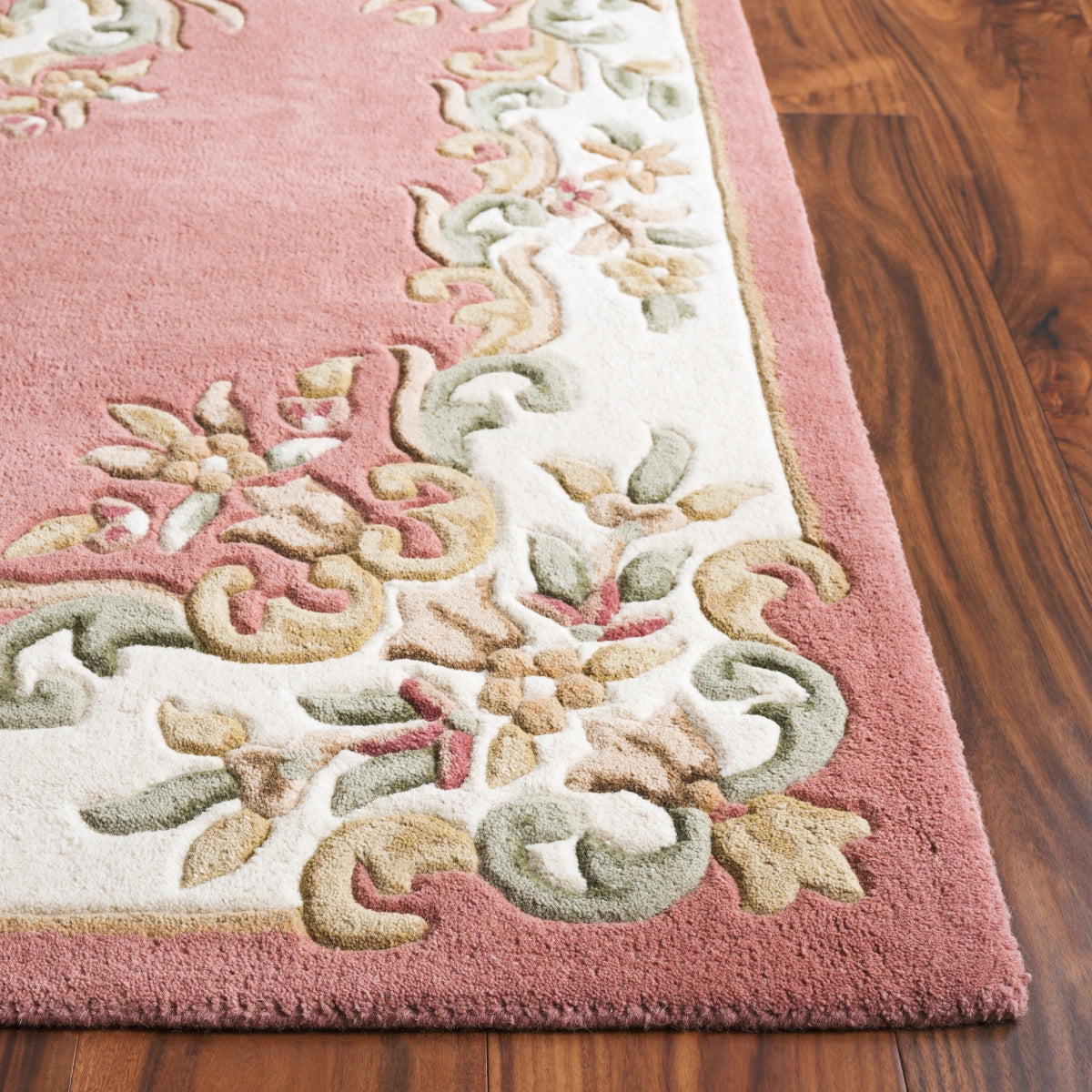 Safavieh Aubusson AUB301U Pink / Ivory Area Rug – Incredible Rugs and Decor