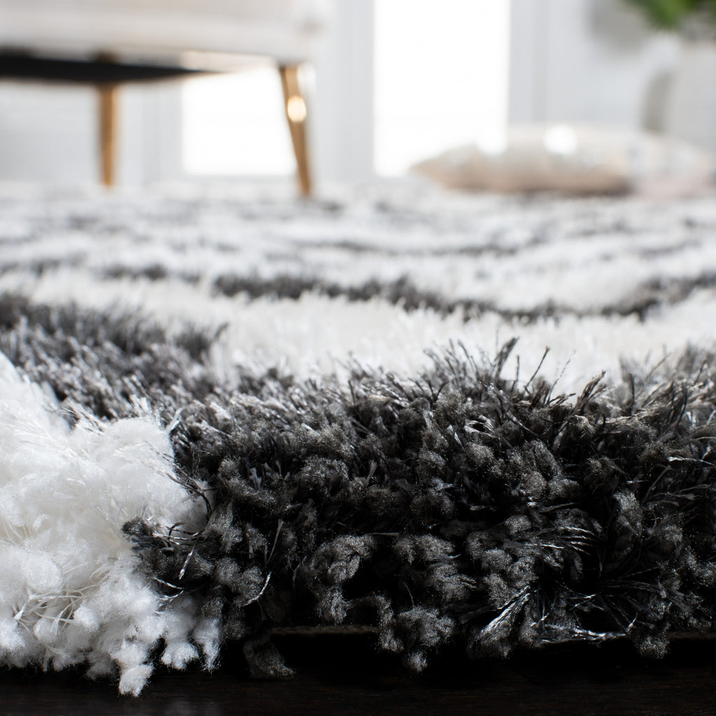 Safavieh Sg-Bsg-Barcelona Shag Barcelona 320 Graphite/Ivory Area Rug ...