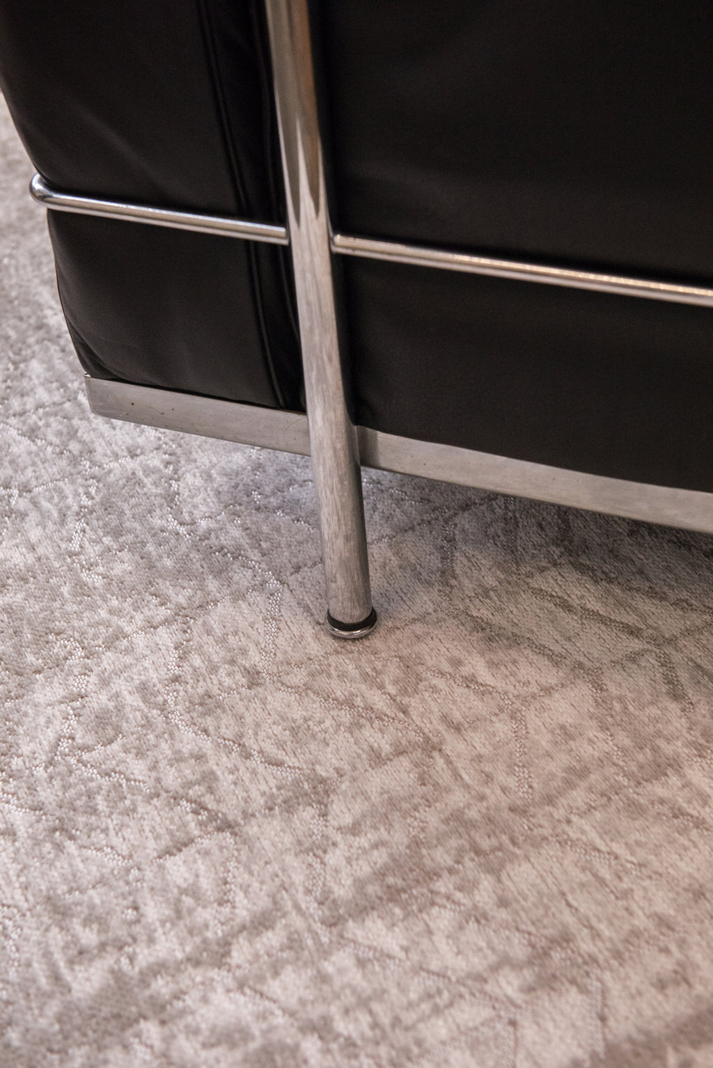 Louis de Poortere Mad Men Jacob's Ladder 8929 White Plains Area Rug ...