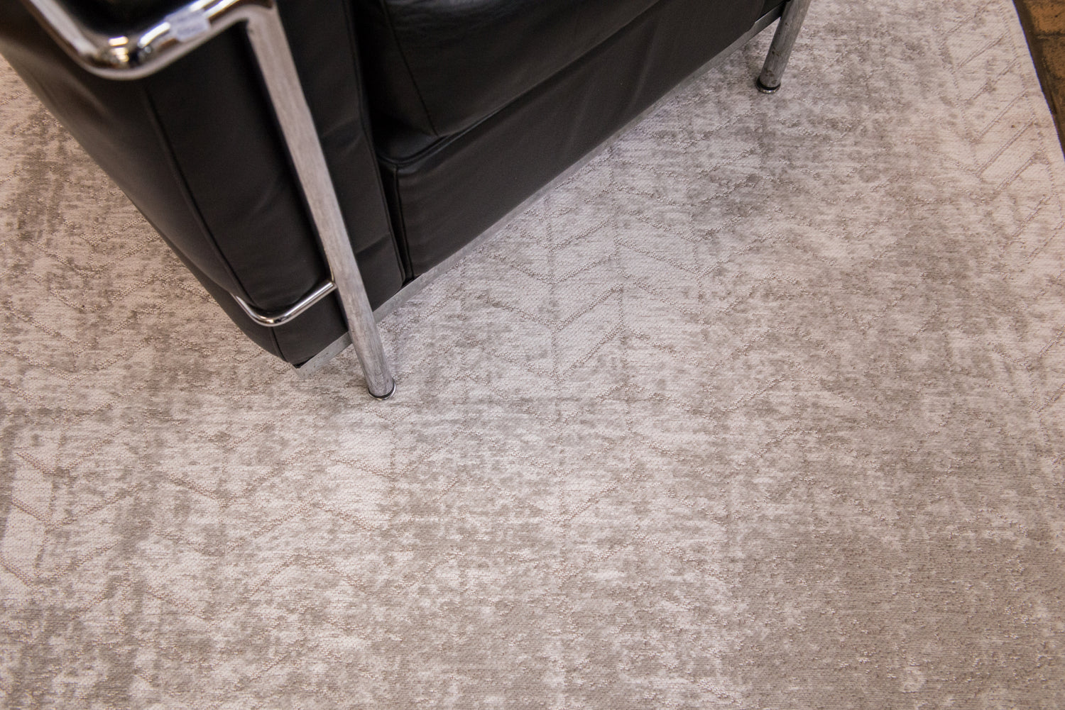 Louis de Poortere Mad Men Jacob's Ladder 8929 White Plains Area Rug ...