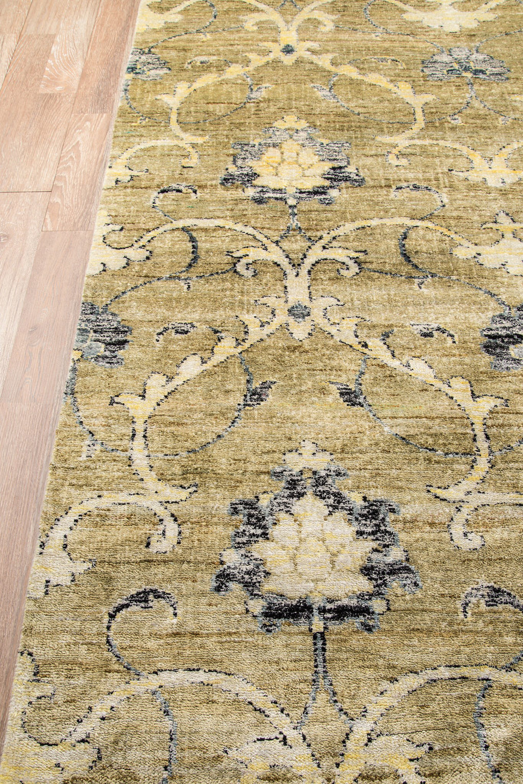 Momeni Artisan ART-4 Green Area Rug – Incredible Rugs and Decor