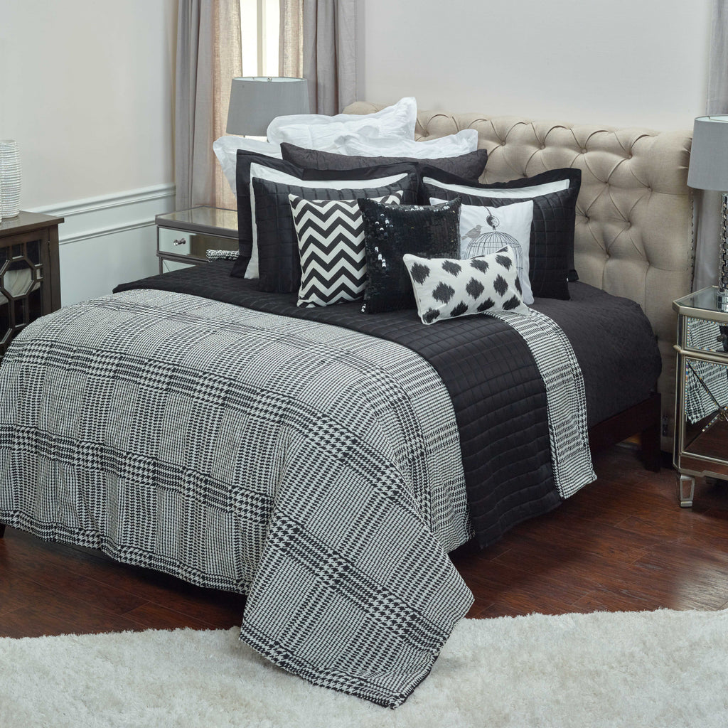Rizzy BT1282 Houndstooth Black Bedding – Incredible Rugs and Decor