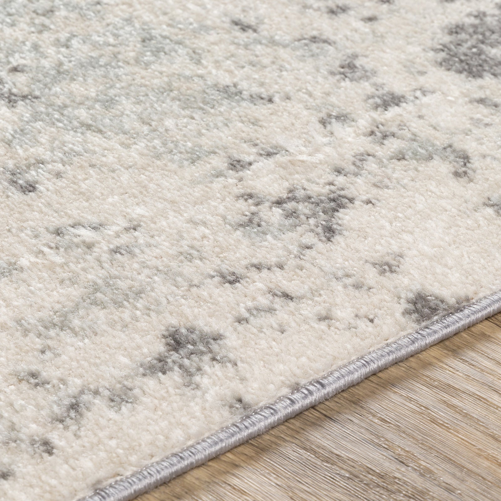Livabliss Chester CHE-2343 Area Rug – Incredible Rugs and Decor