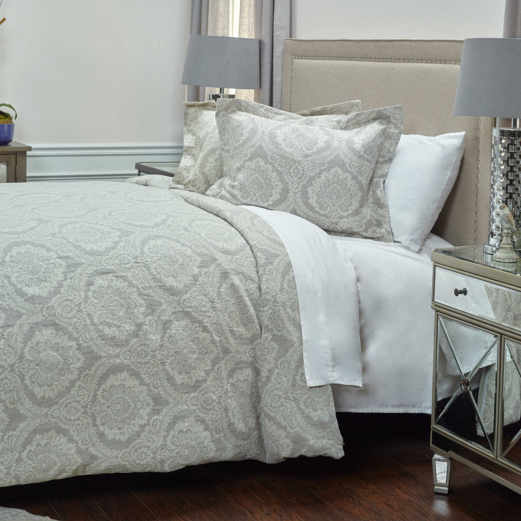 Rizzy BT3011 Isabella Ivory Bedding – Incredible Rugs and Decor