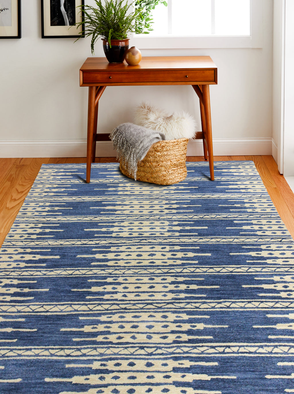 Bashian Chelsea S185-ST281 Azure Area Rug – Incredible Rugs and Decor