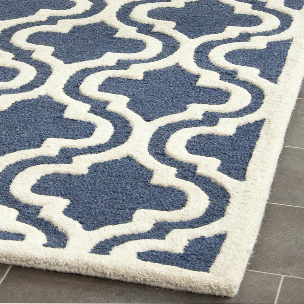 Safavieh Cambridge 132 Navy/Ivory Area Rug – Incredible Rugs and Decor