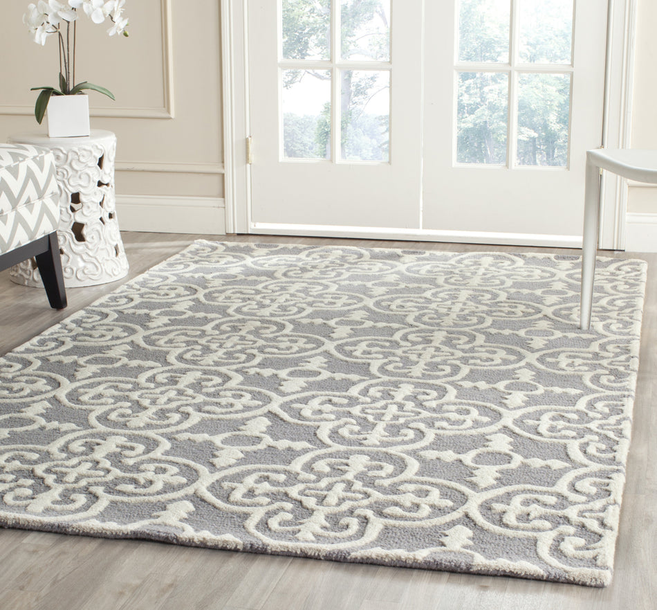 Safavieh Cambridge 133 Silver/Ivory Area Rug – Incredible Rugs and Decor