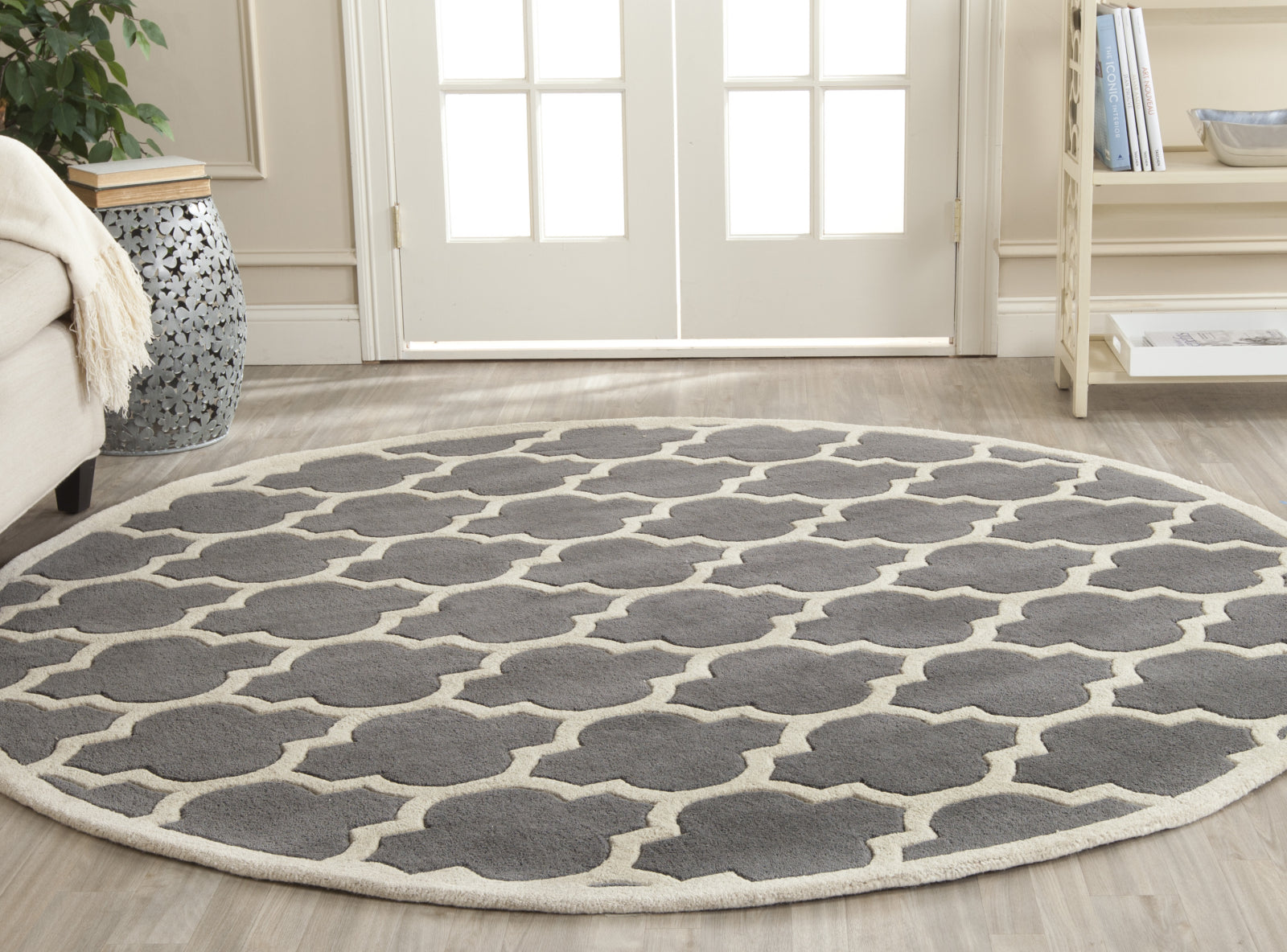 Safavieh Chatham 734 Dark Grey/Ivory Area Rug – Incredible Rugs and Decor