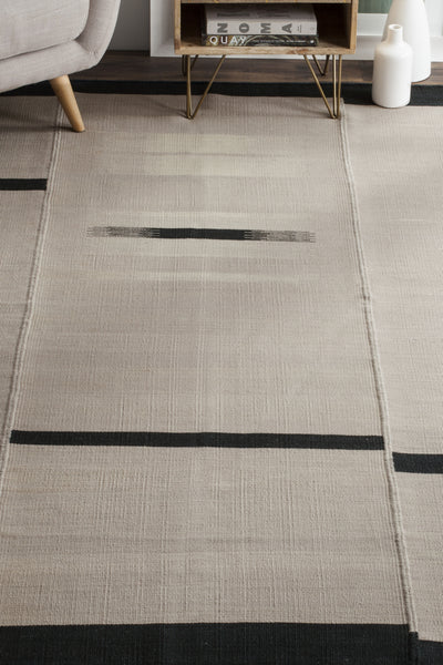 Safavieh Kilim KLM811 Grey Area Rug – Incredible Rugs and Decor