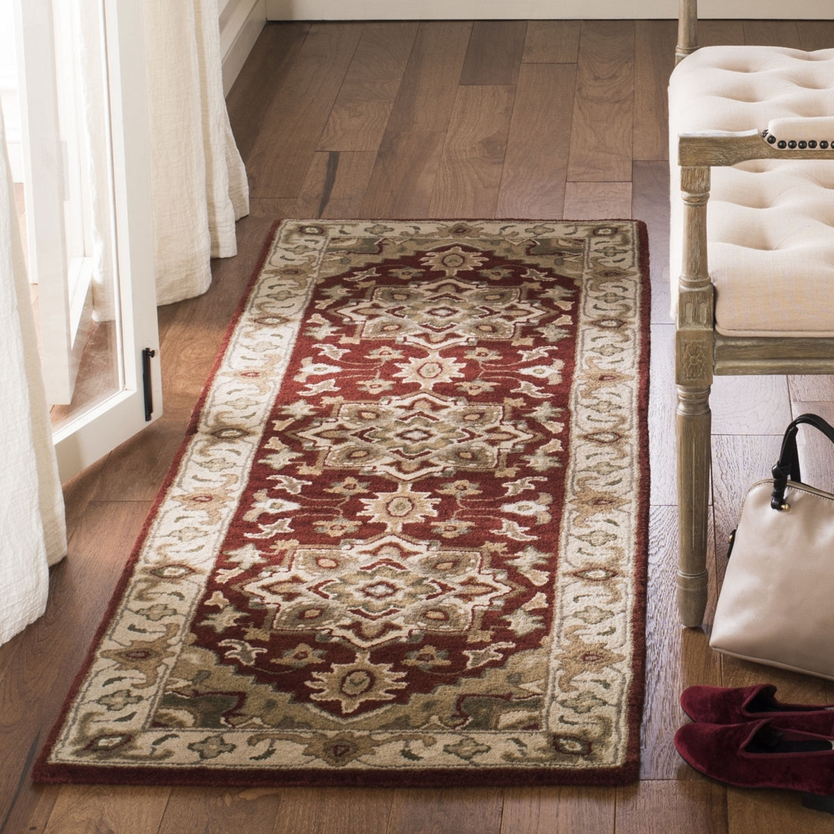Safavieh Royalty 700 Red/Beige Area Rug – Incredible Rugs and Decor