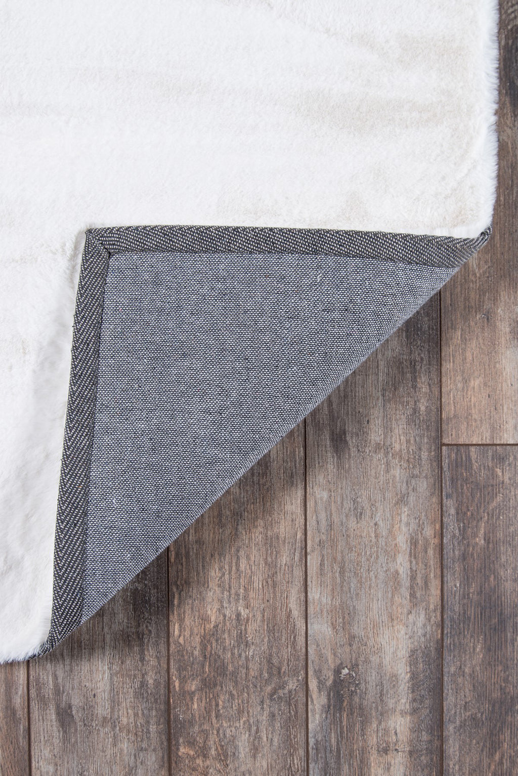 Momeni Suave Shag SUS-1 Ivory Area Rug – Incredible Rugs and Decor